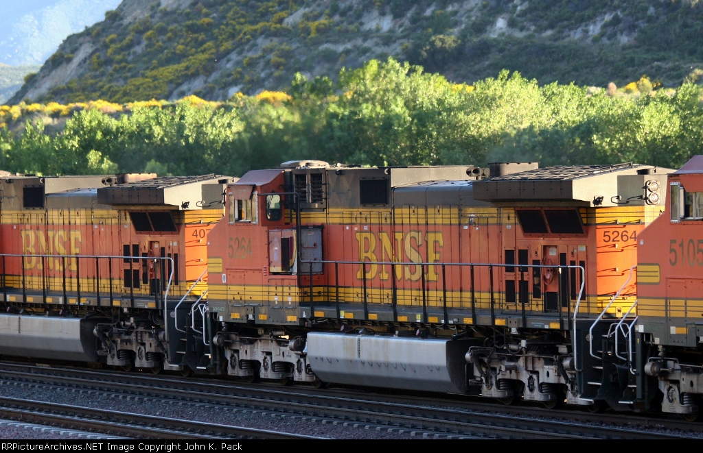 BNSF 5264